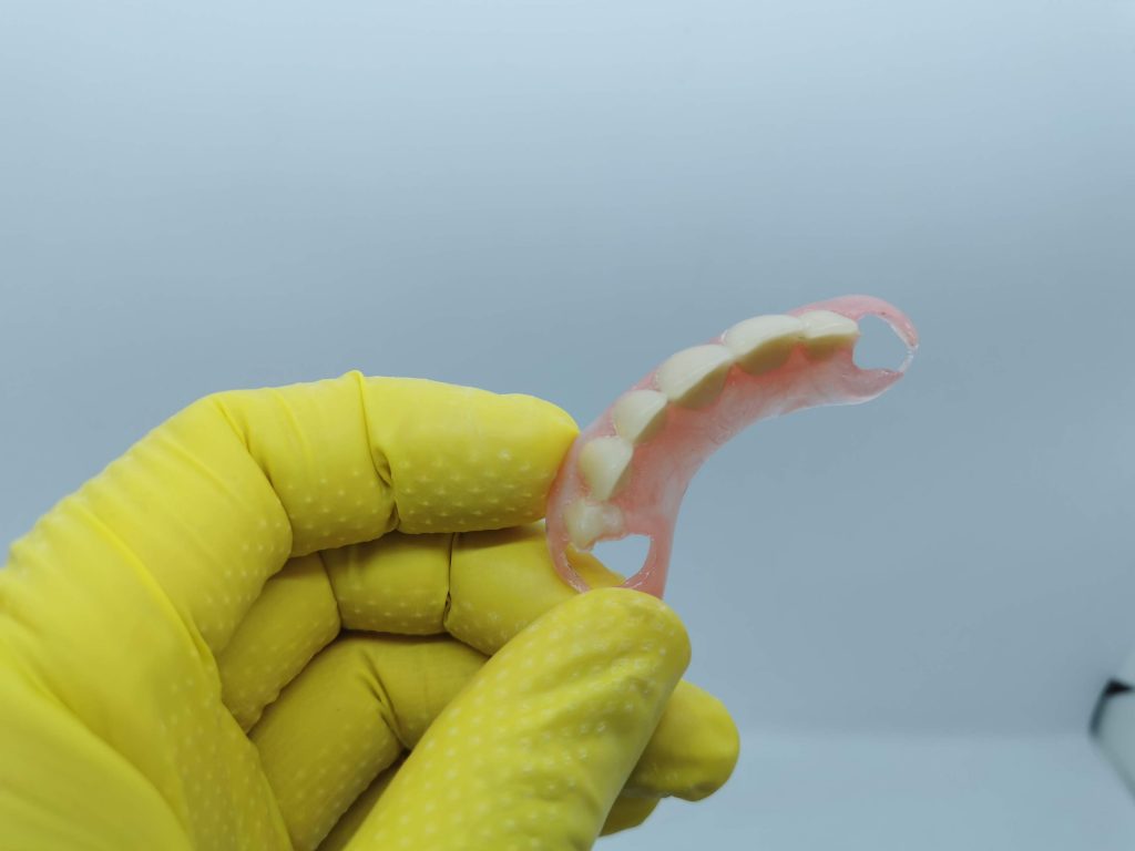Home - PRECIOUS DENTURE LAB